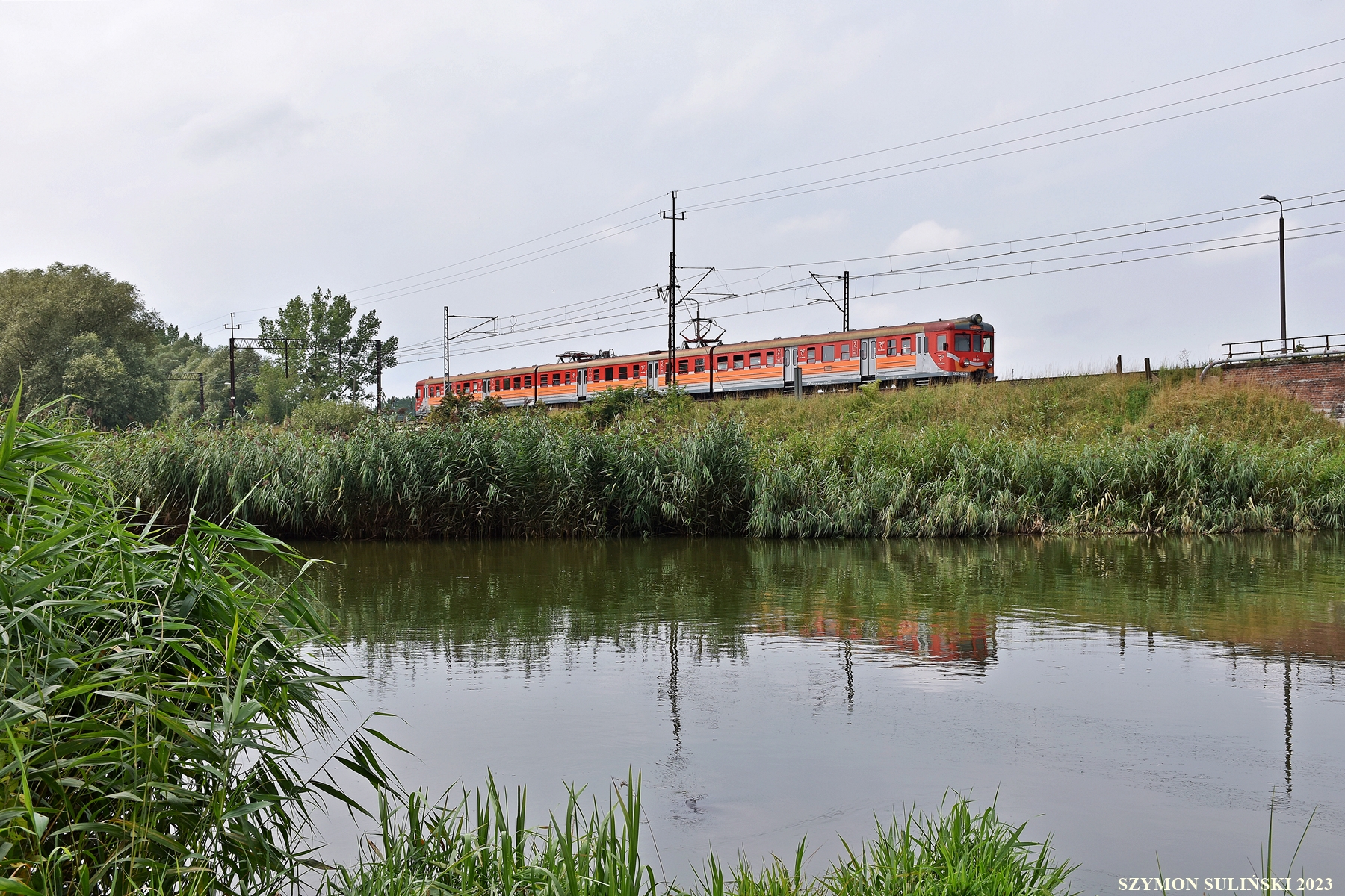 EN57-682 - WRP - World Rail Photo